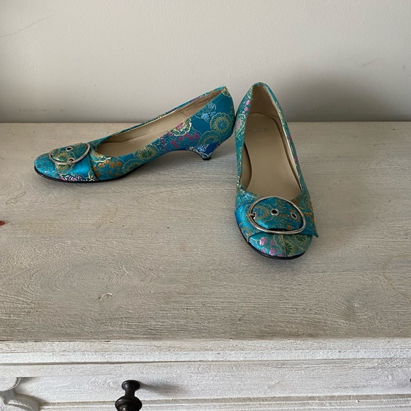 Shoes | Multicolor Blue Low Heal Shoe | Poshmark